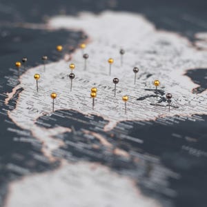 Custom Push Pin Map – Personalized Travel Gift for Couples - Etsy