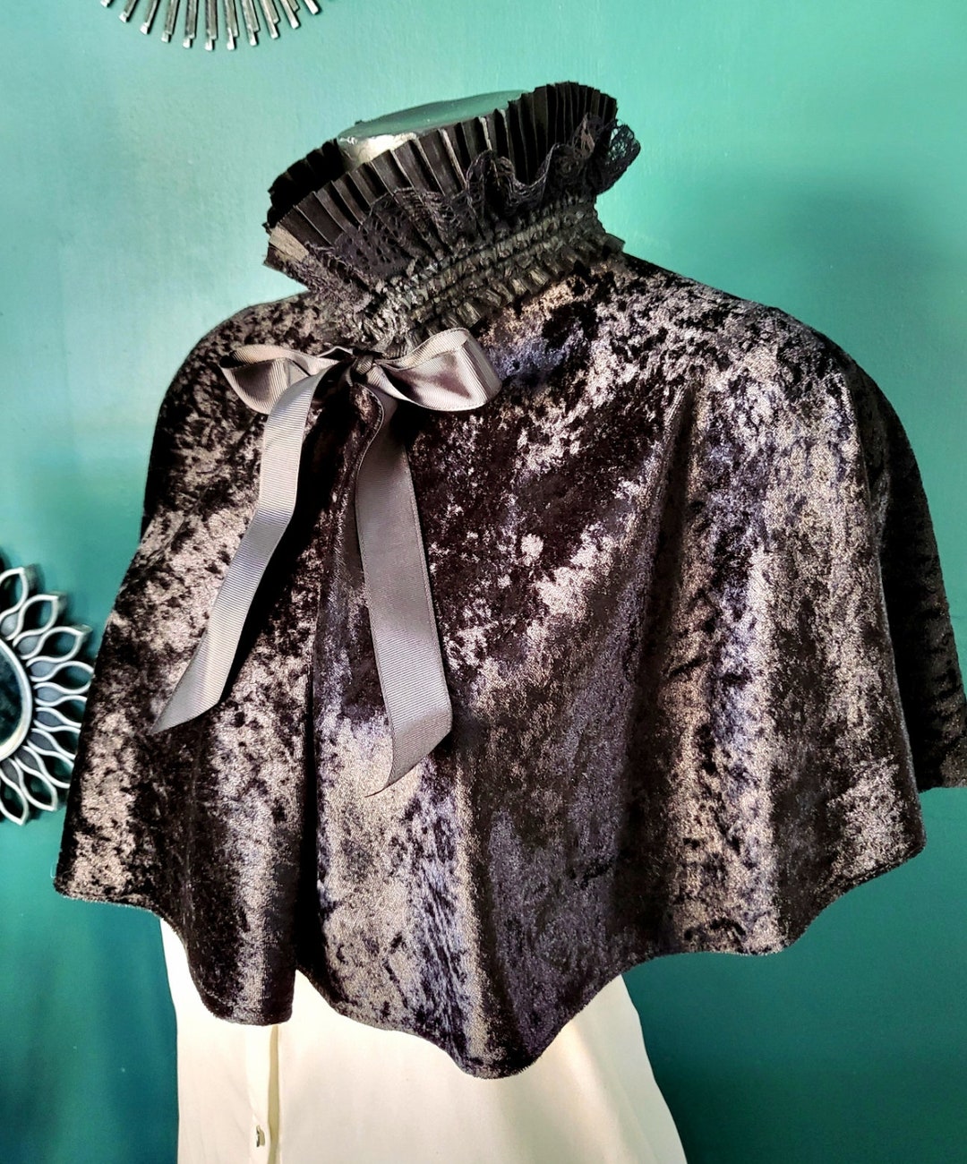 Black Crushed Velvet Cape With Black Lace Collar Victorian Steampunk ...