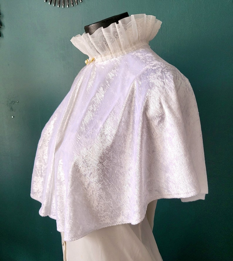 White Crushed Velvet Cape With Lace Collar Victorian Steampunk Wedding ...