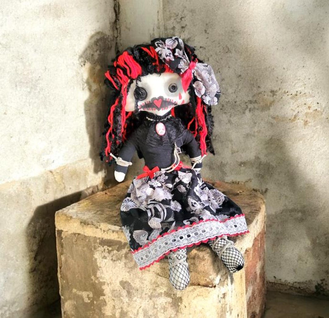 Handmade Gothic Art Doll: 19