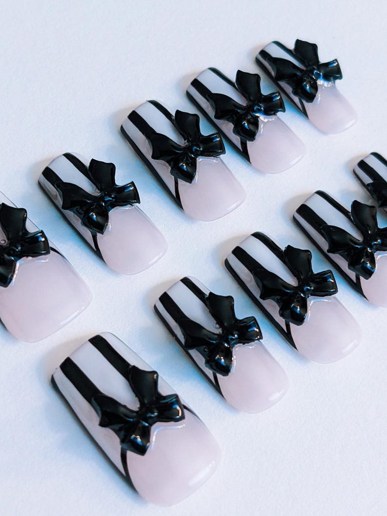 Goth French Tips Black and White Stripe Press on Nails Size M - Etsy