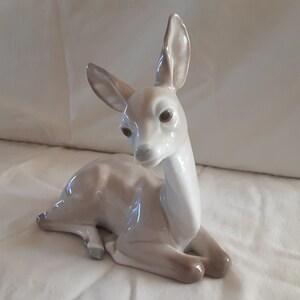 Lladro Sitting Deer Fine Porcelain #1064 Retired. - Etsy