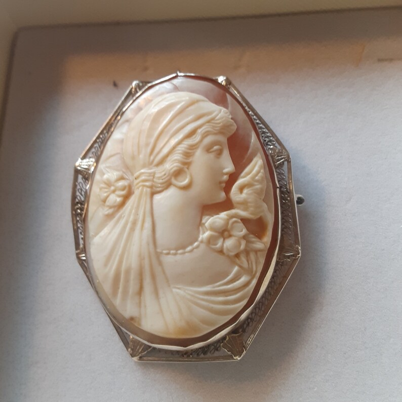 Price Reduced! Antique Shell Cameo With 14 Ct Gold Filagree Setting and ...