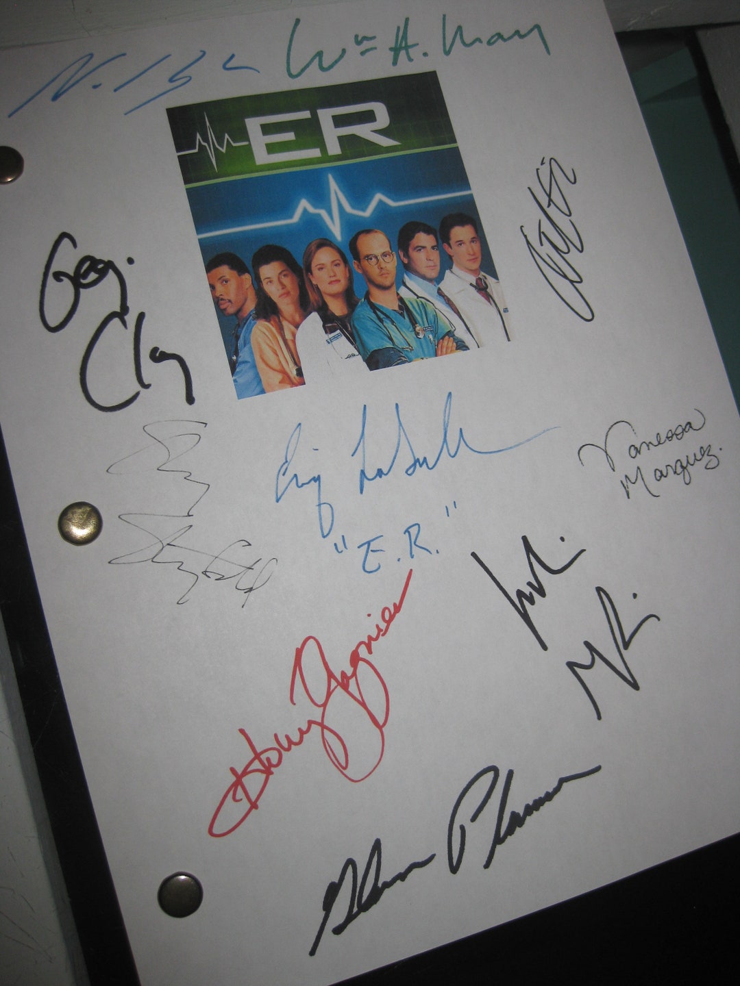 ER Cast Signed Pilot TV Script Screenplay Autographs X10 Anthony ...