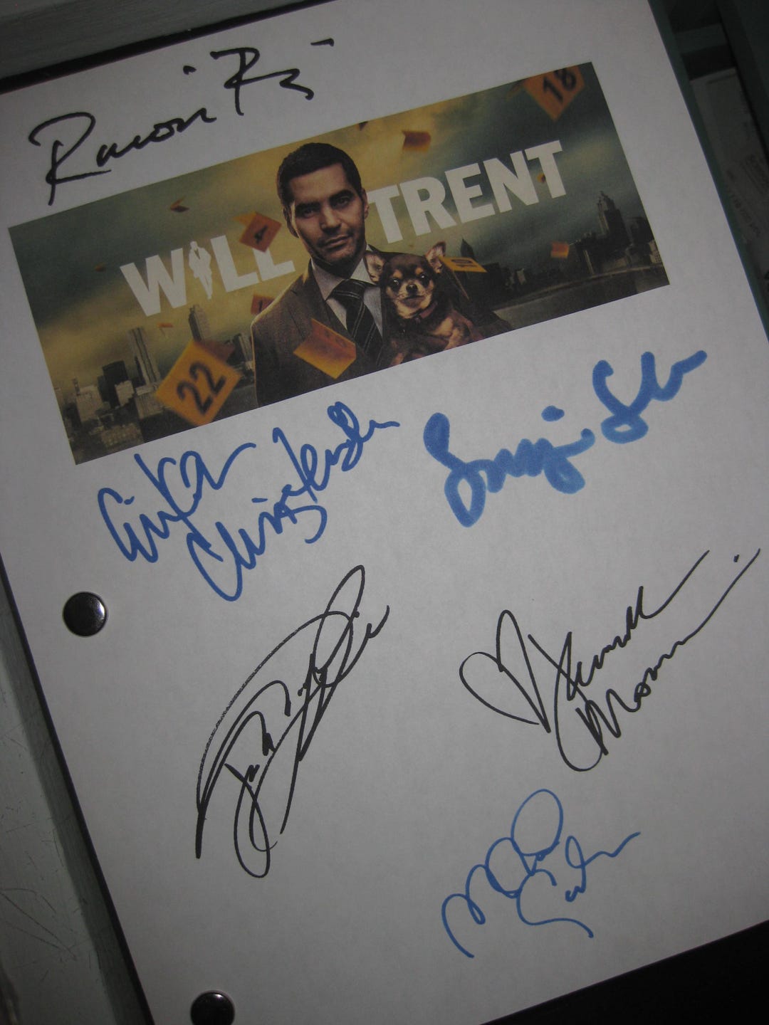 Will Trent Pilot Signed TV Screenplay Script X6 Autographs Ramón ...