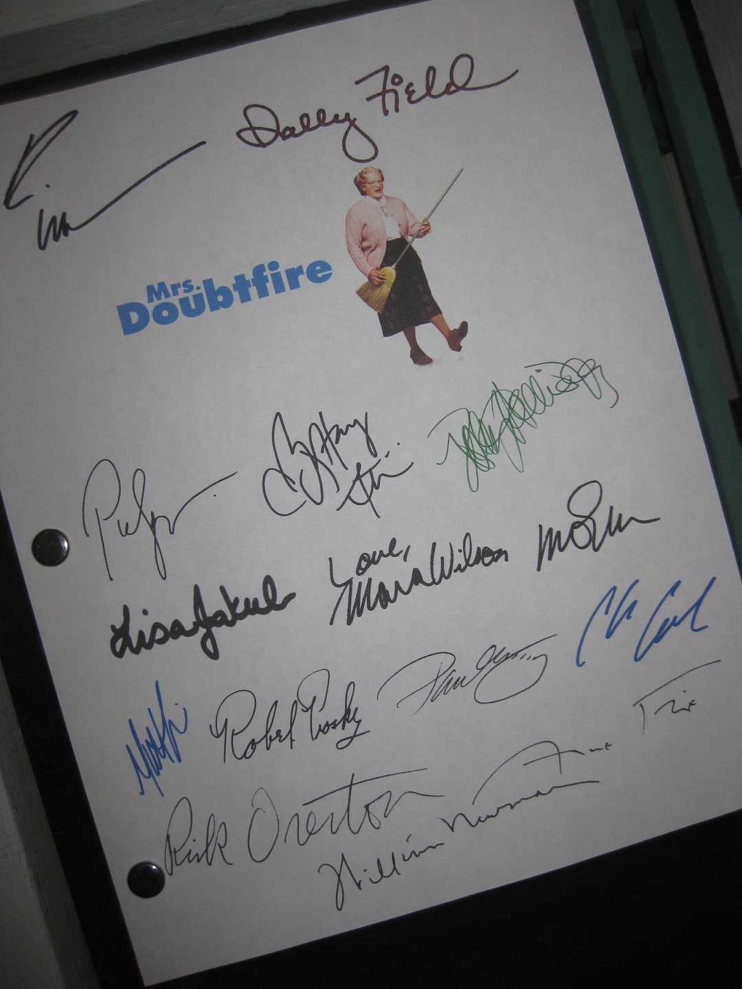 Mrs. Doubtfire Signed Movie Film Screenplay Script X15 Robin Williams ...