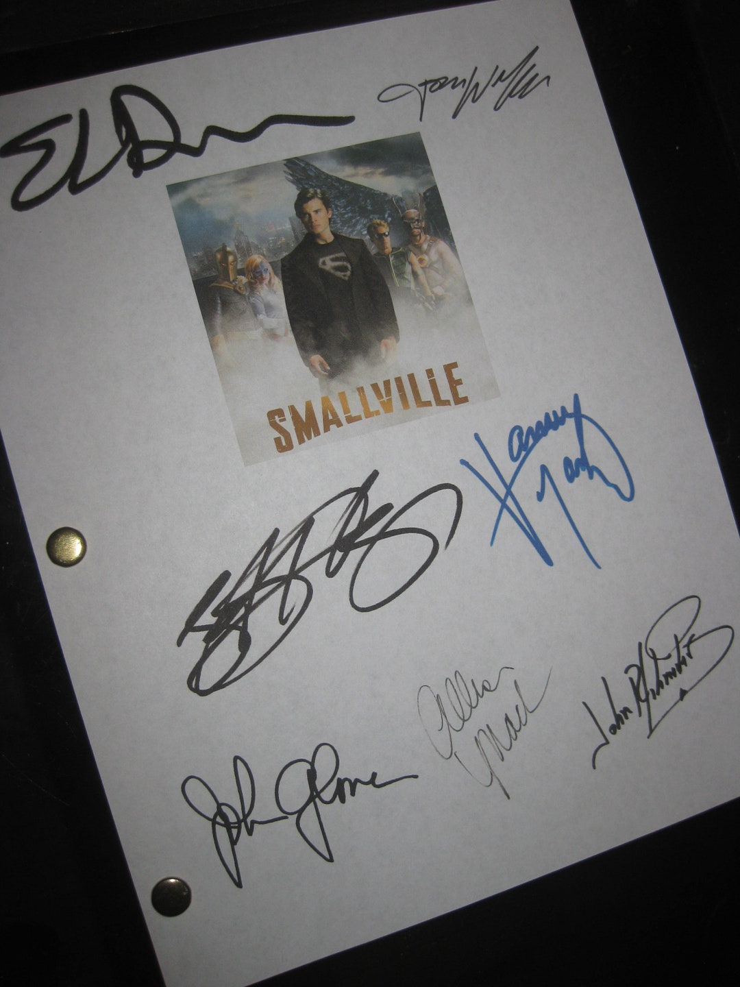 Smallville Signed TV Finale 1 & 2 Script Screenplay X7 Tom Welling John Schneider Erica Durance ...