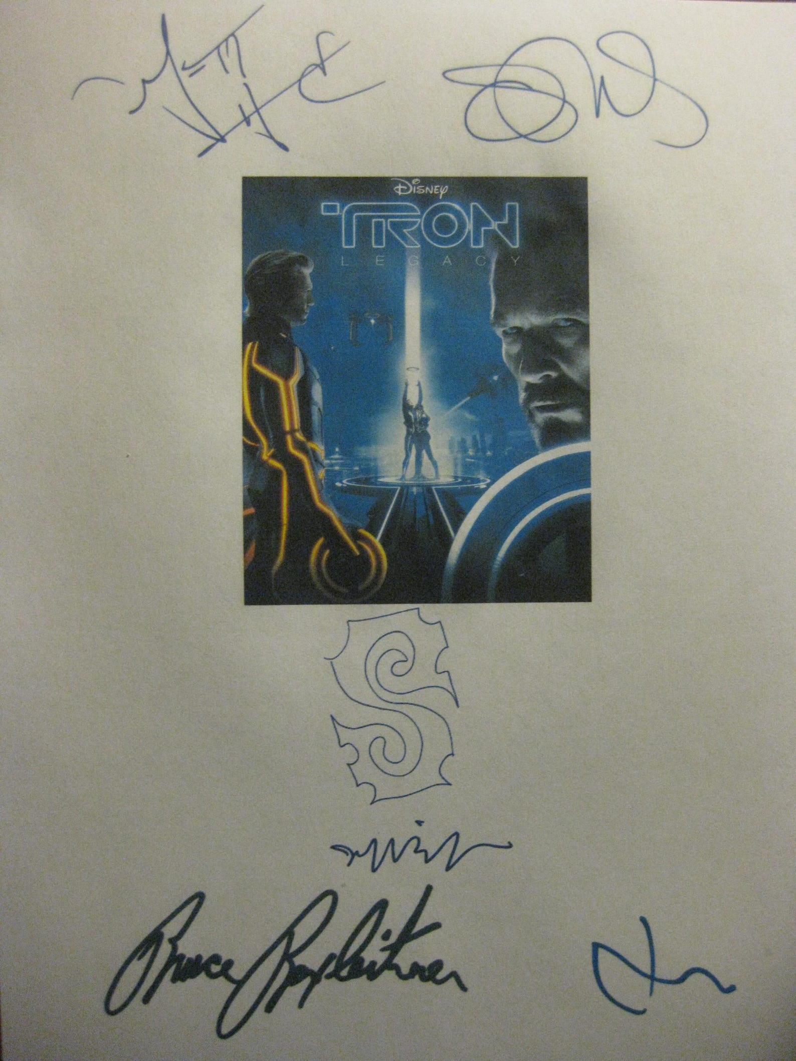 Tron Legacy Signed Film Movie Screenplay Script Autographs Jeff Bridges ...