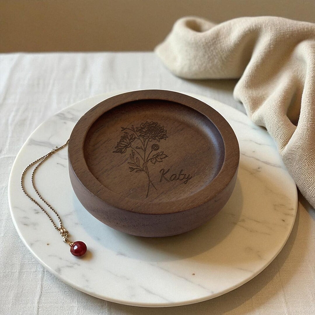 Custom Round Wood Ring Dish, Wedding Ring Dish, Personalized Ring Dish ...