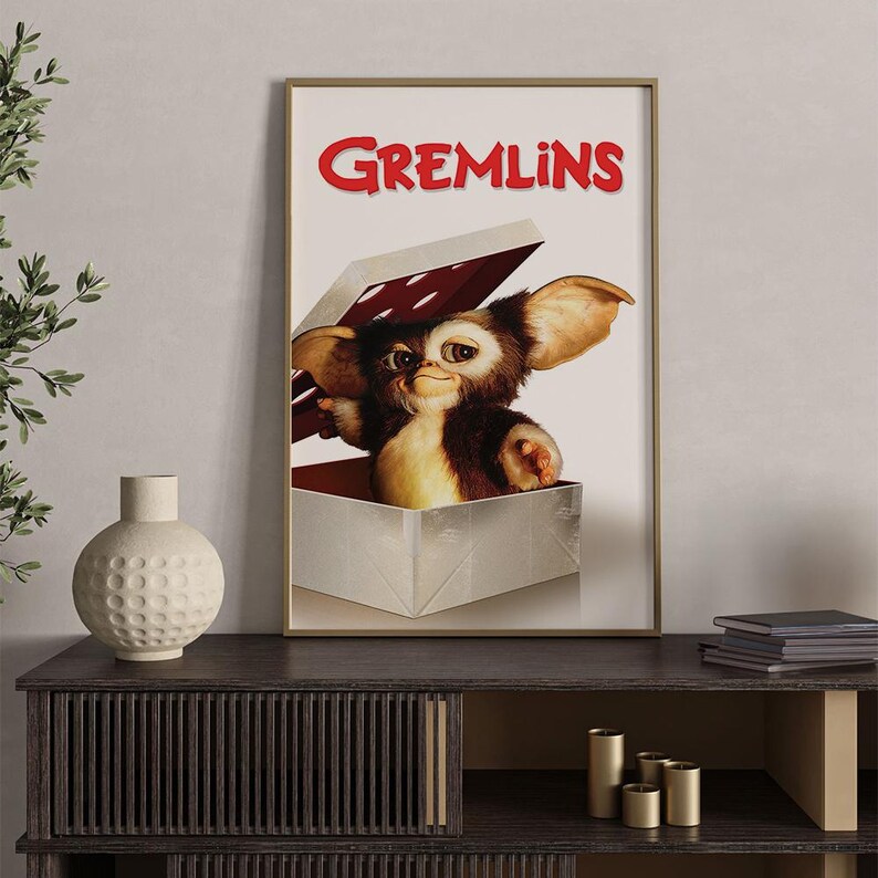 1984 Gremlins Movie Poster Gizmo Billy Kate Howie Mandel Mogwai Stripe ...