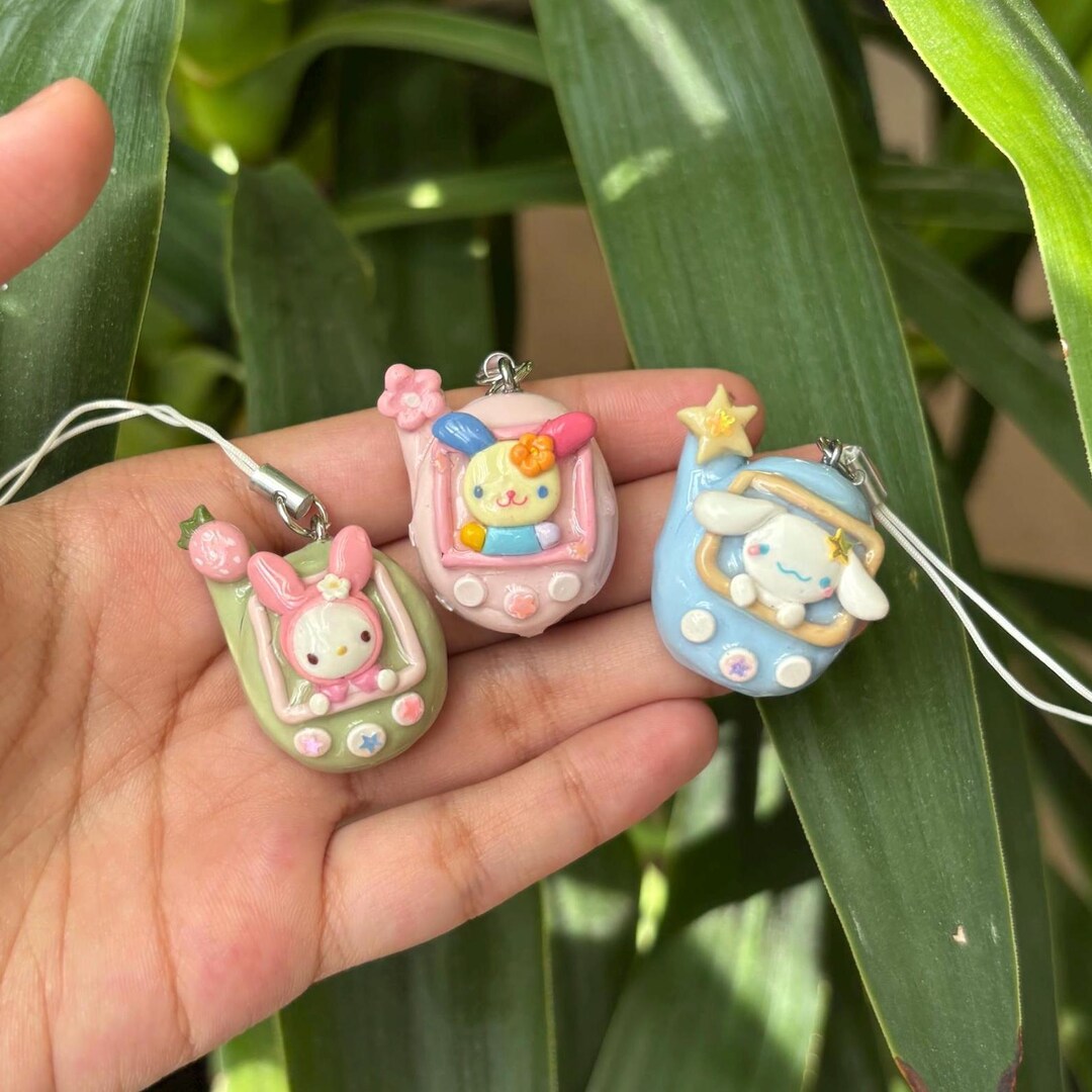 Kawaii Character Virtual Pet Keychains! | Cute Tama Phone Charms ...