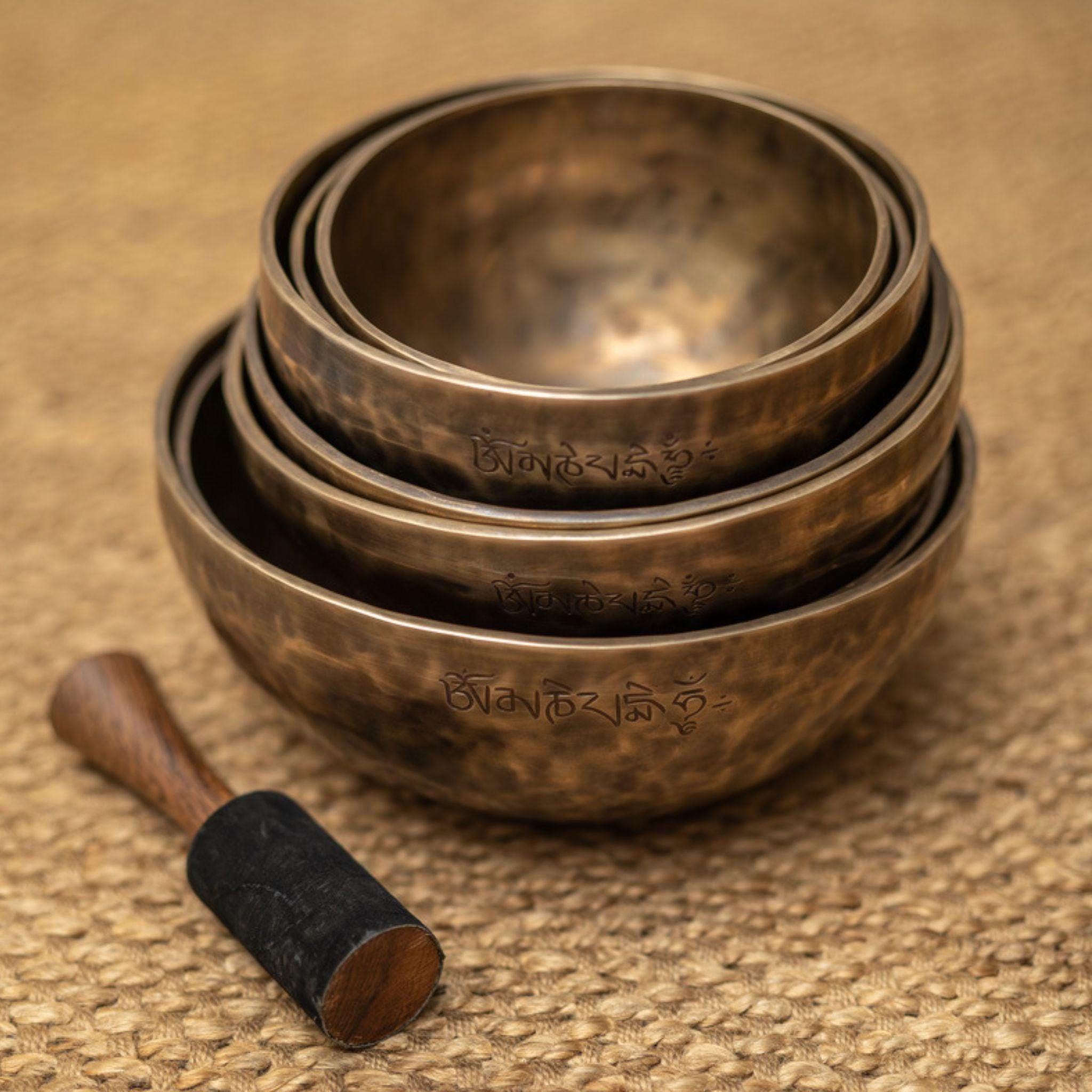 Full Moon Set of 7 Singing Bowls Handcrafted Tibetan Bowl for Chakra ...