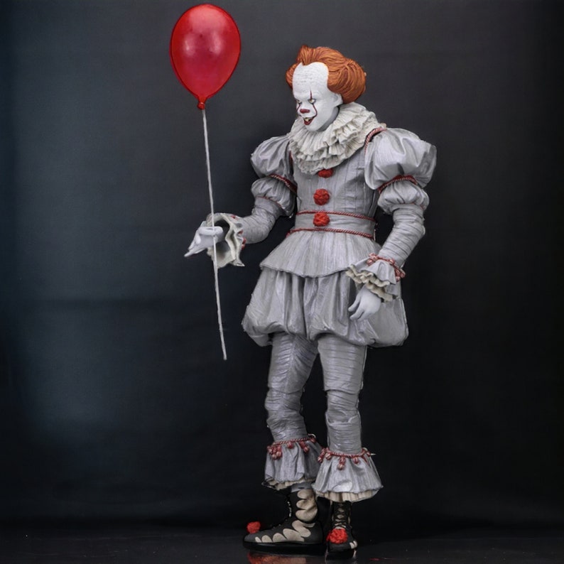 Pennywise From IT Figurine / Horror Movie Statue With Stand / IT Movie ...