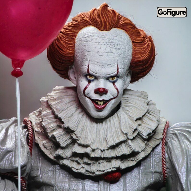 Pennywise From IT Figurine / Horror Movie Statue With Stand / IT Movie ...