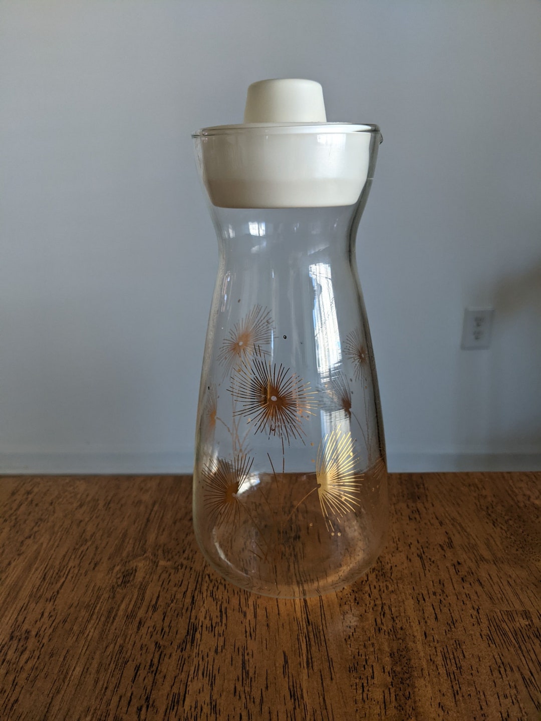 Pyrex Glass Juice Carafe With Gold Atomic Dandelions, Vintage, 1950's ...