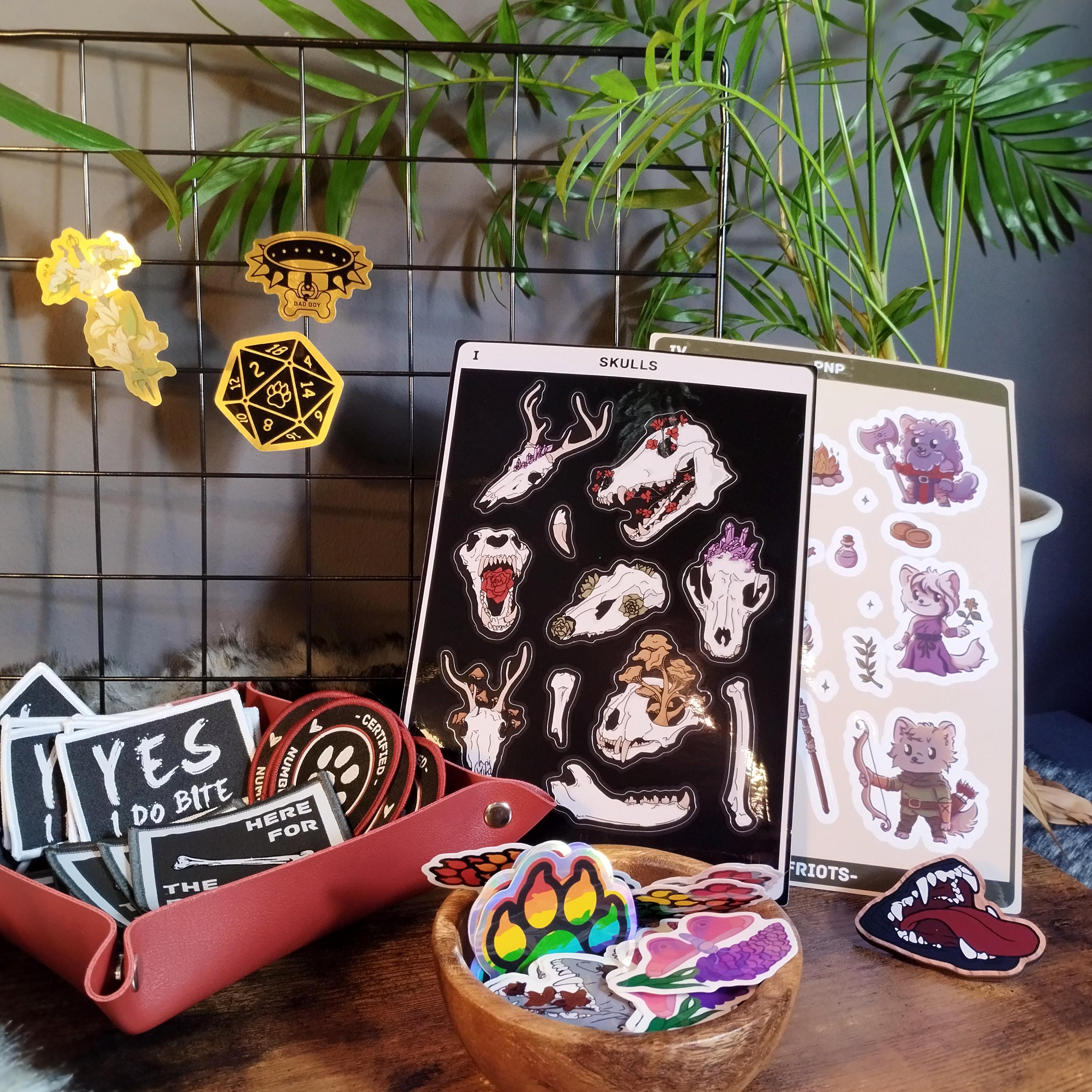 D20 Dice Patch - Paw Dnd, Pnp Die | Embroidered Iron on Fabric Patch ...