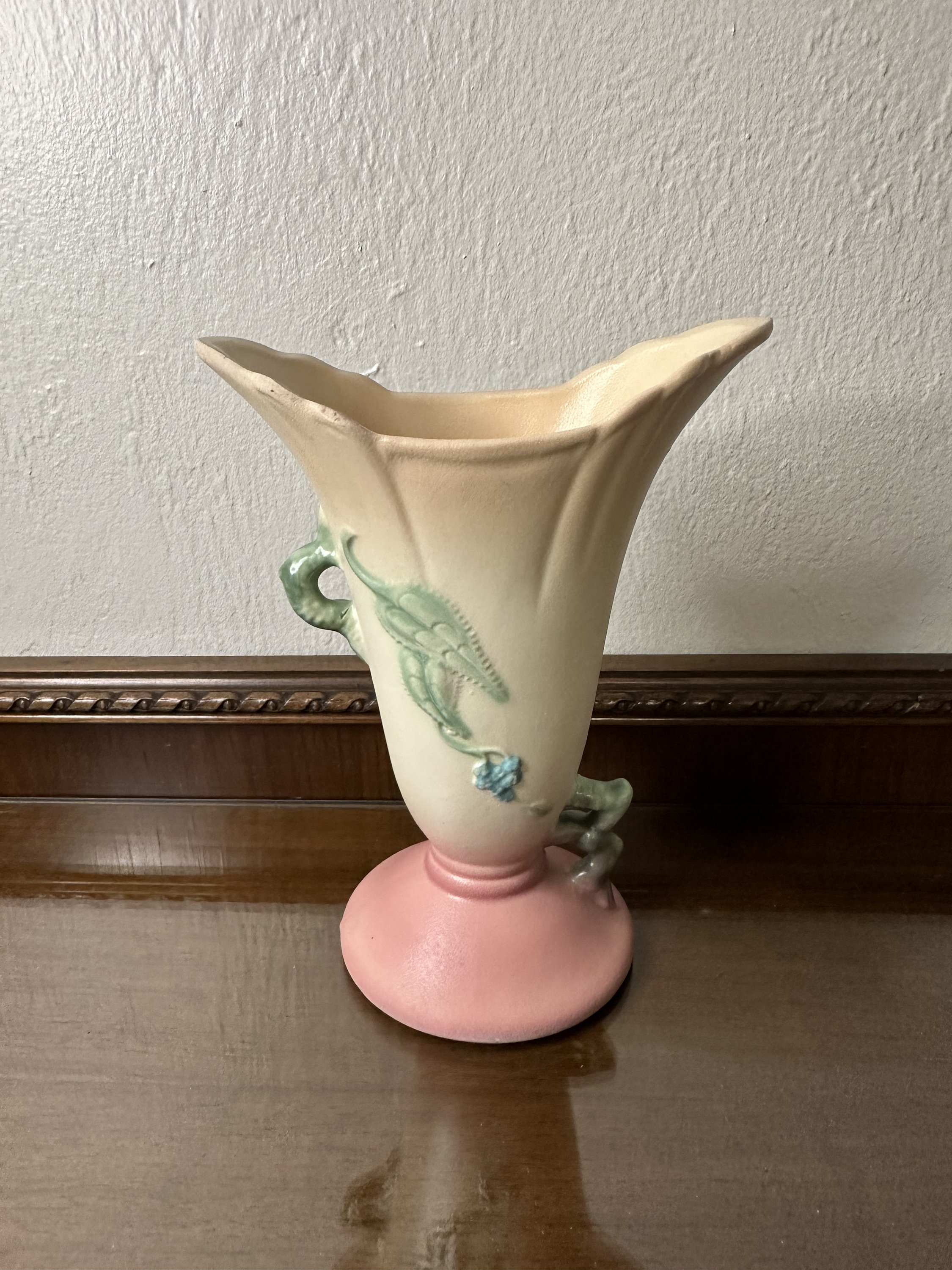 Vintage Hull Pottery Woodland Vase Hull USA W6 7-1/2 Pink Chartreuse ...
