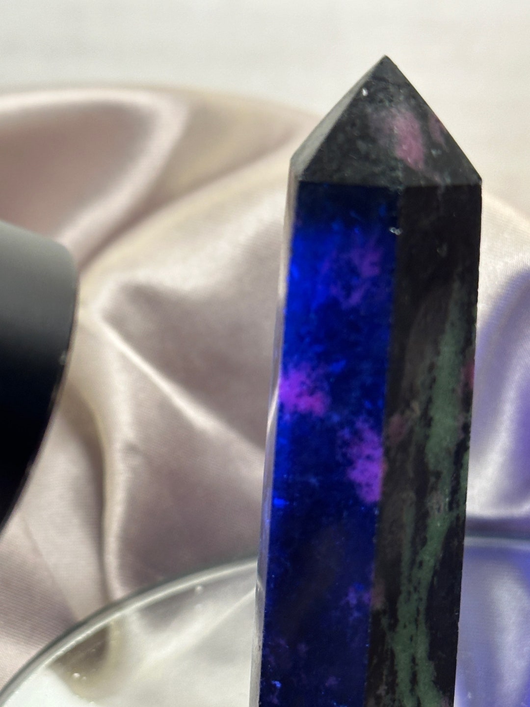 Uv Reactive Ruby Zoisite Tower - Etsy