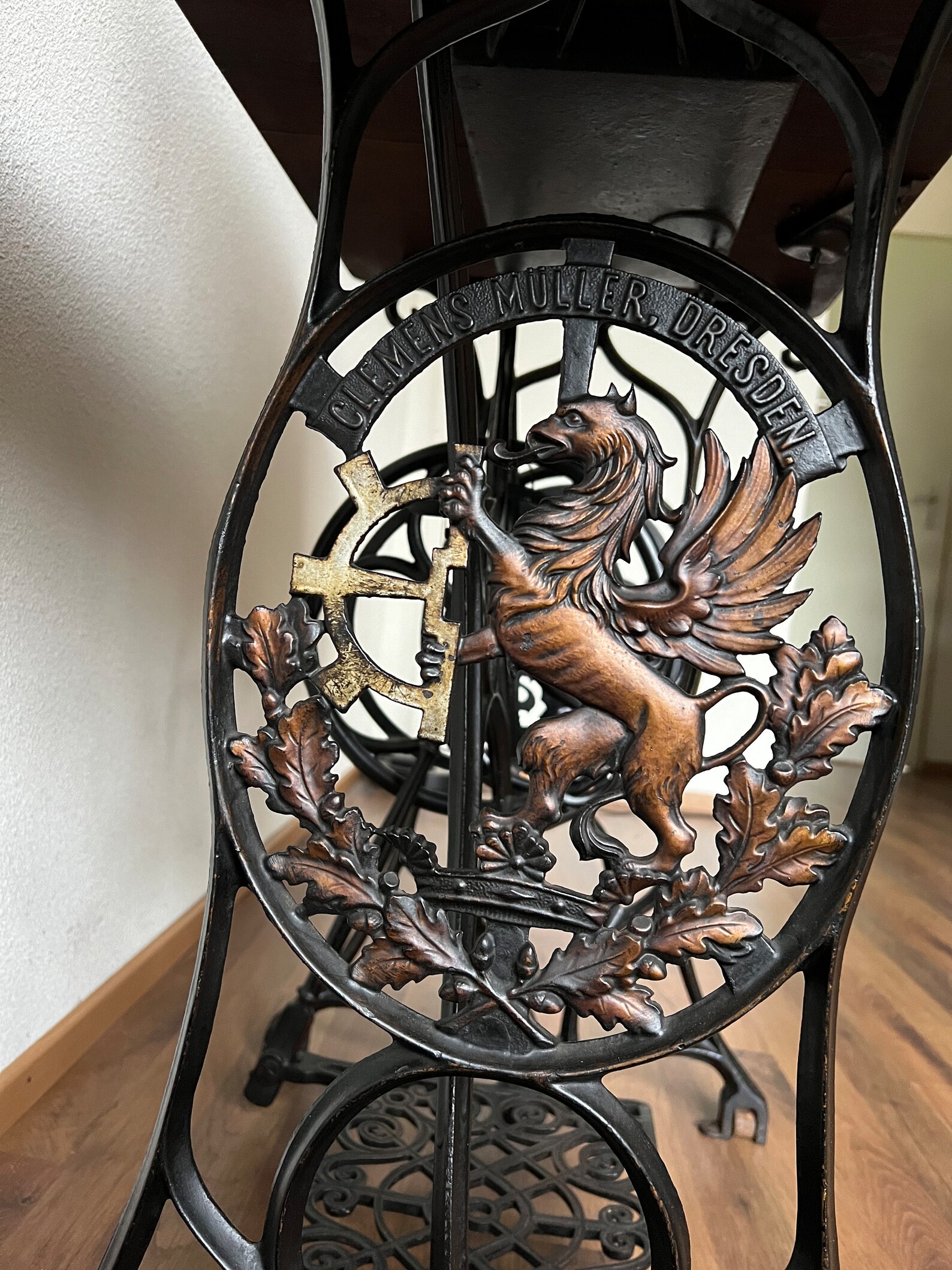 19th Century Sewing Machine From Clemens Muller Dresden VERITAS Antique Sewing Machine ...