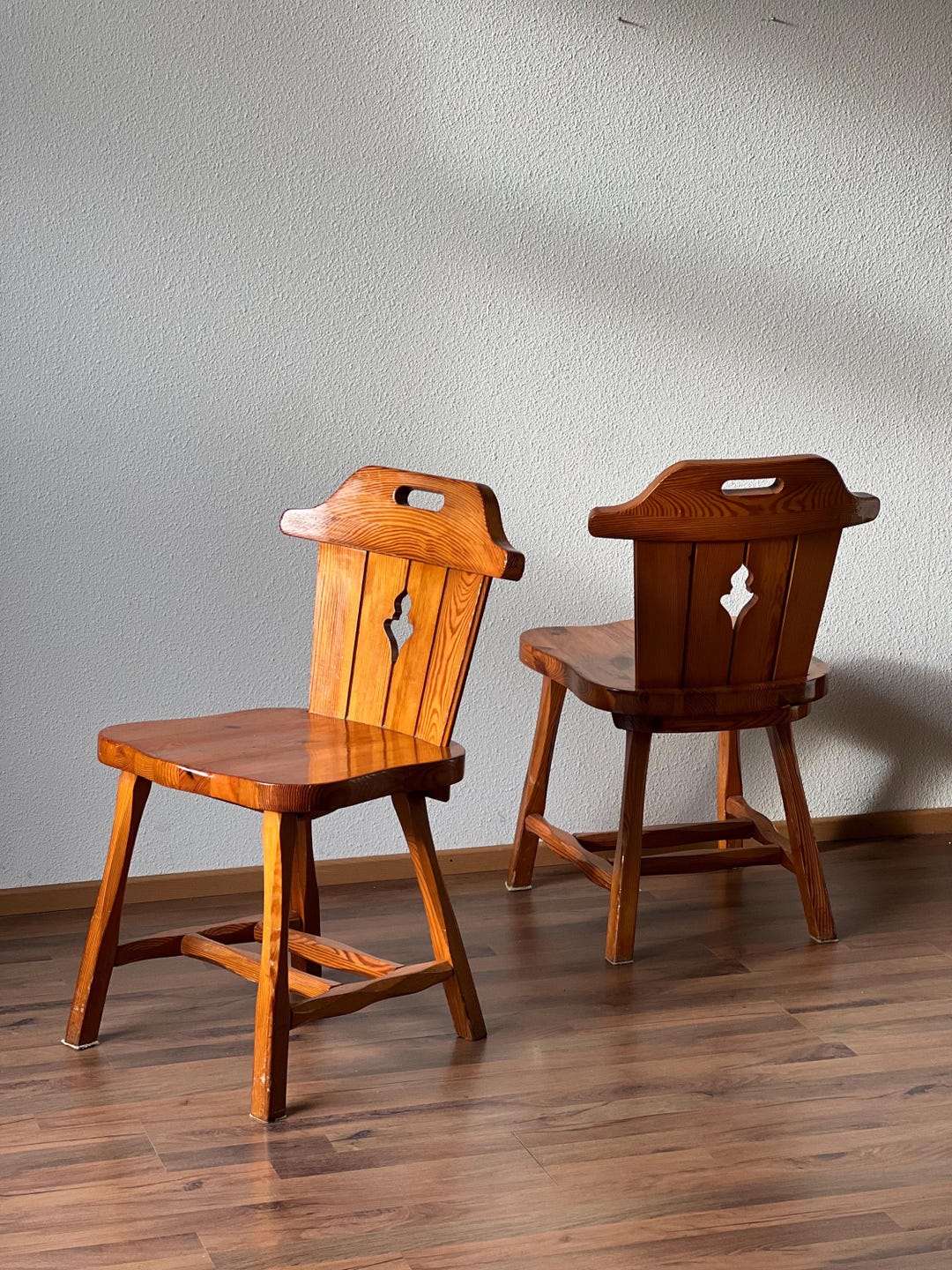 Vintage Alpine Carved Tyrolean Dining Chairs in Oak, 1970s | Set of 5 ...