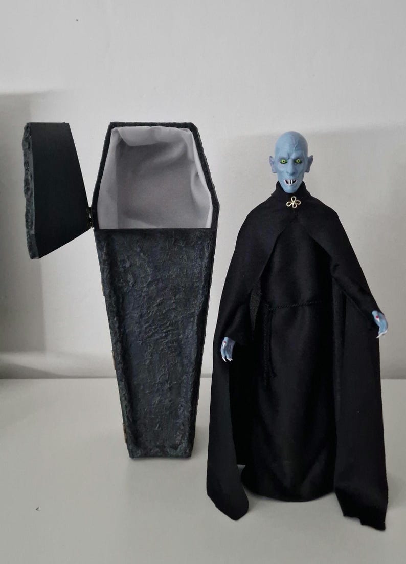 Salems Lot 1/6 Scale Custom Figure With Coffin Super Detailed. Mr Kurt ...