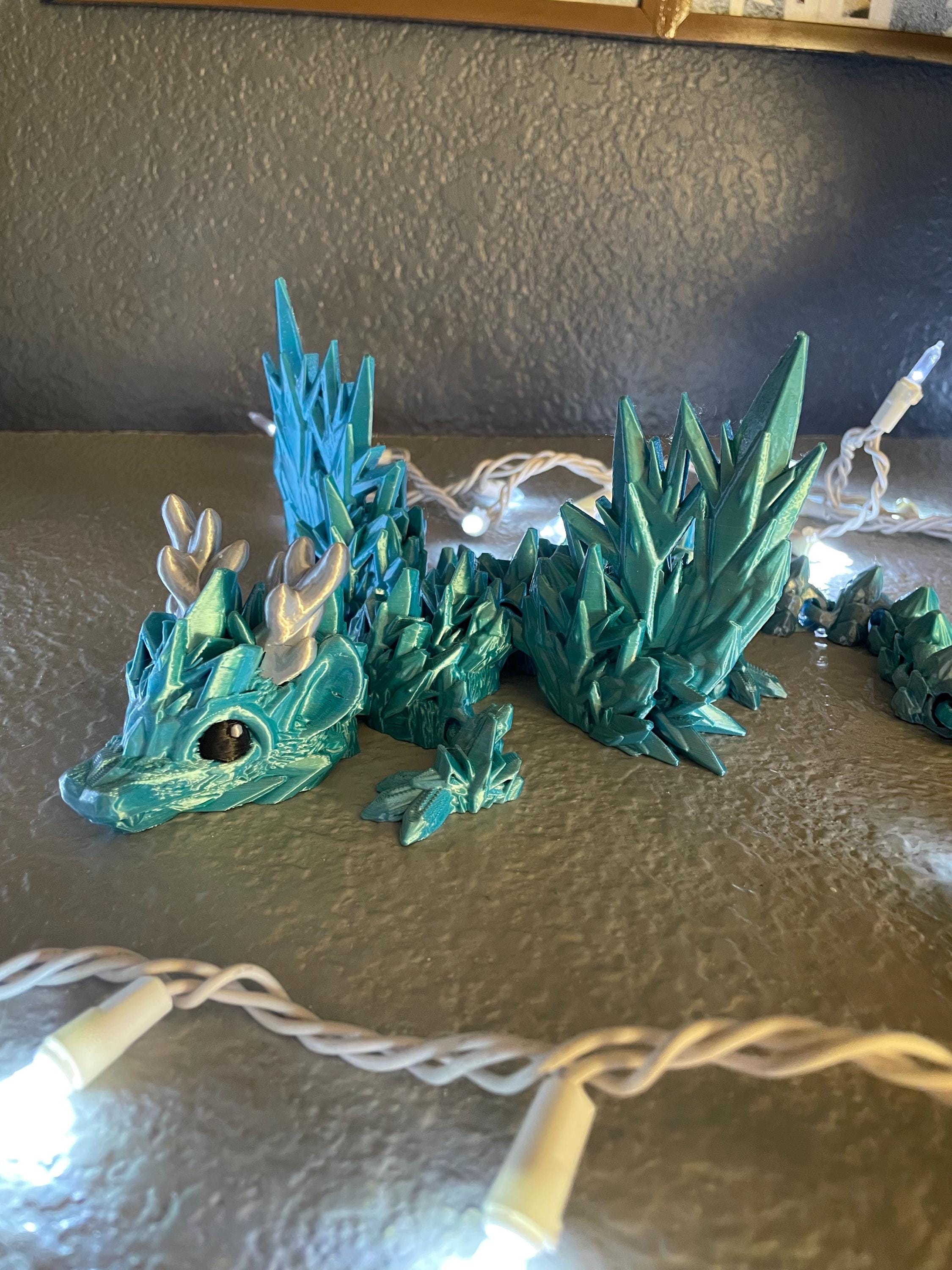 Articulated Winter Snowflake Dragon: 3D Printed Fidget Desk Decor - Etsy