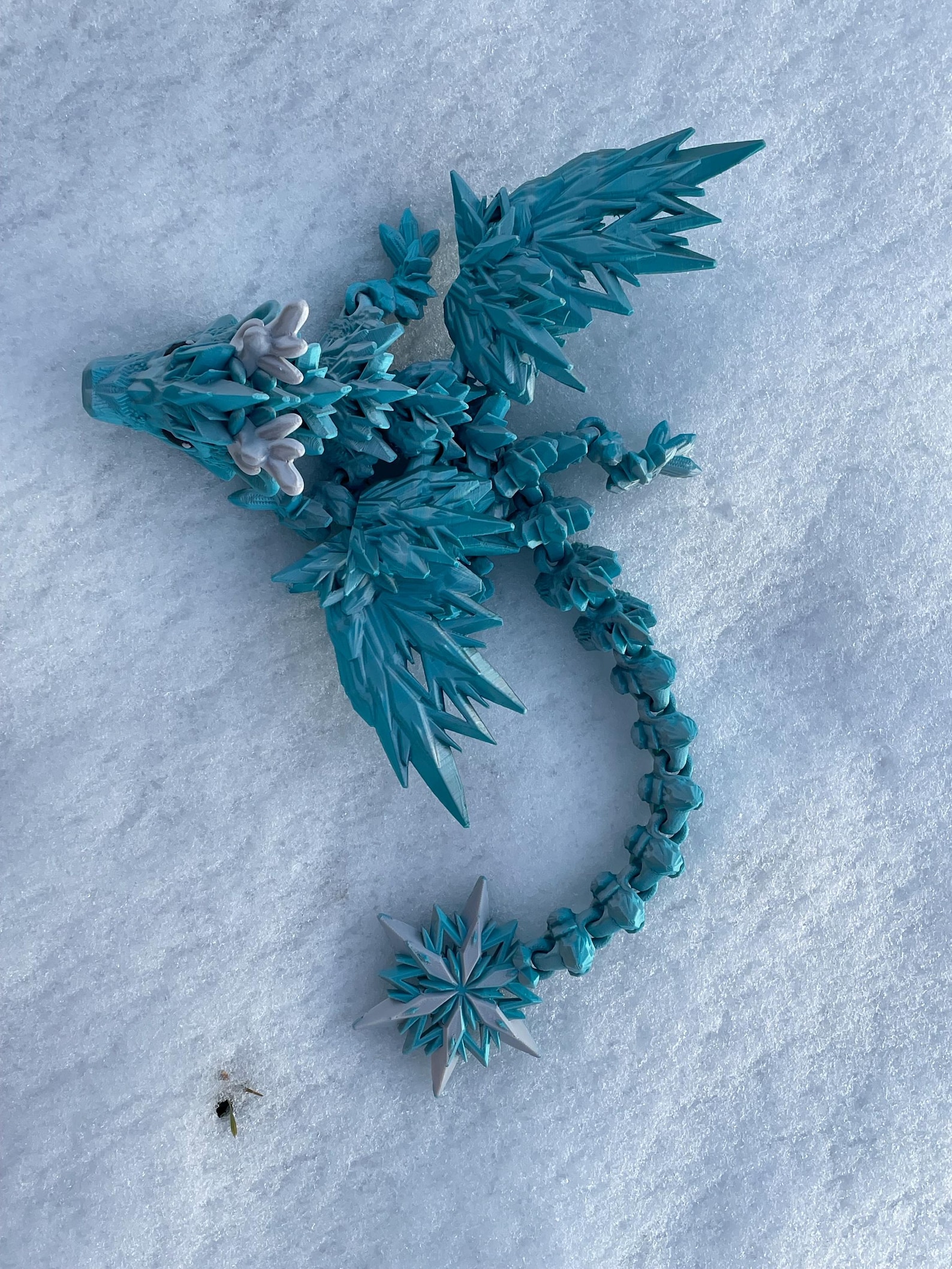 Articulated Winter Snowflake Dragon: 3D Printed Fidget Desk Decor - Etsy