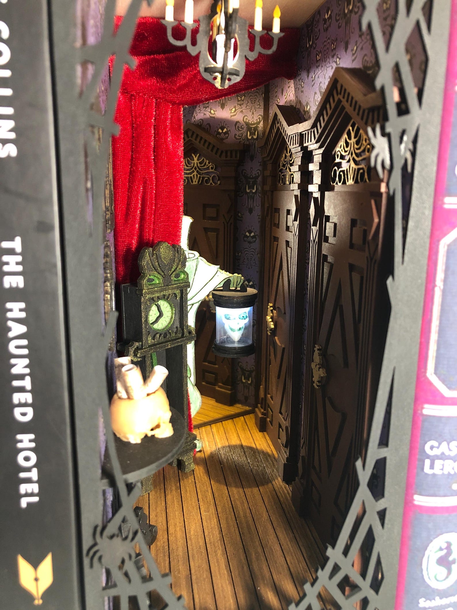 Book Nook Haunted House Bookshelf Insert With Led Ghost Figurine in Hat ...