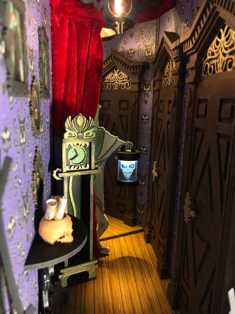 Book Nook Haunted House Bookshelf Insert With Led Ghost Figurine in Hat ...