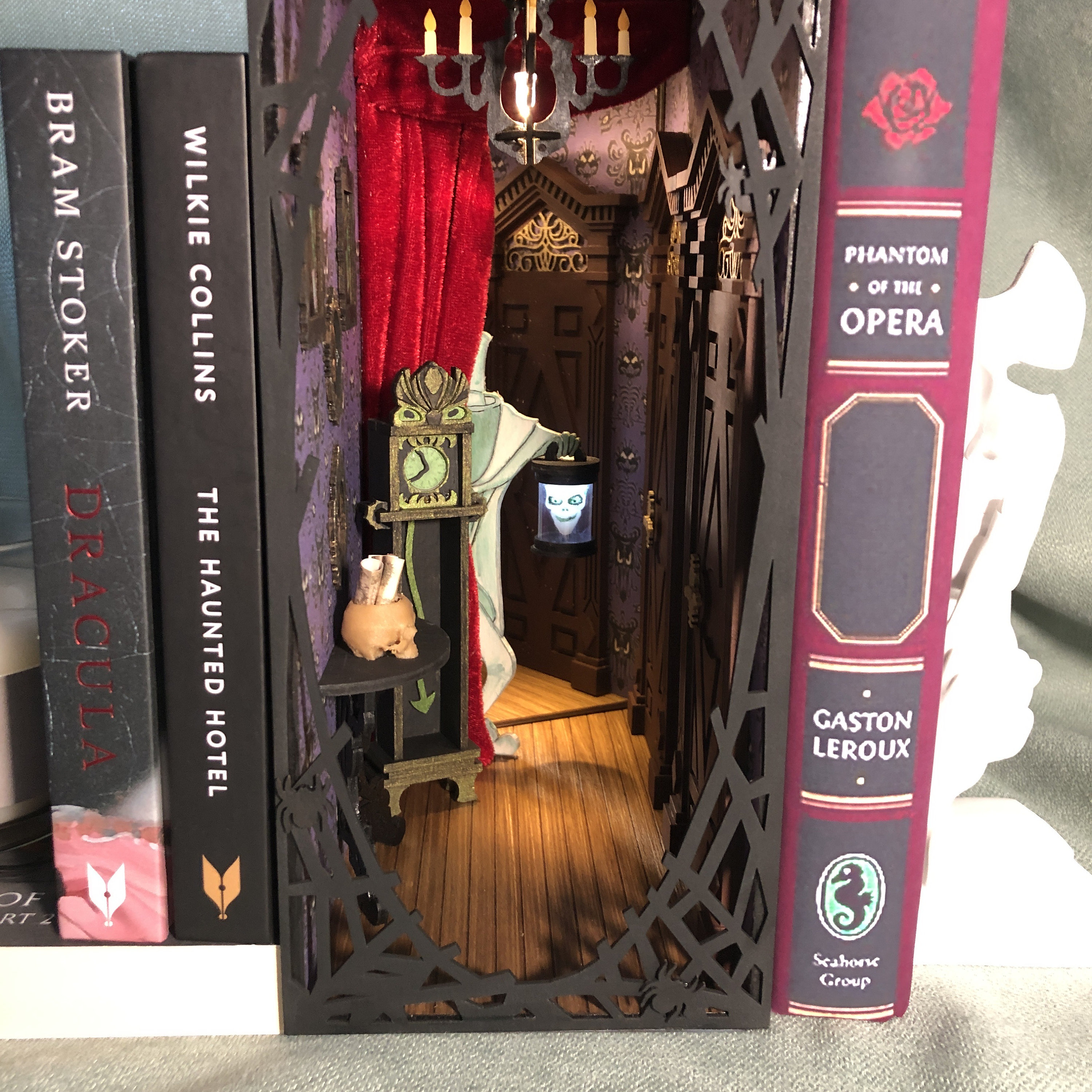 Book Nook Haunted House Bookshelf Insert With Led Ghost Figurine in Hat ...