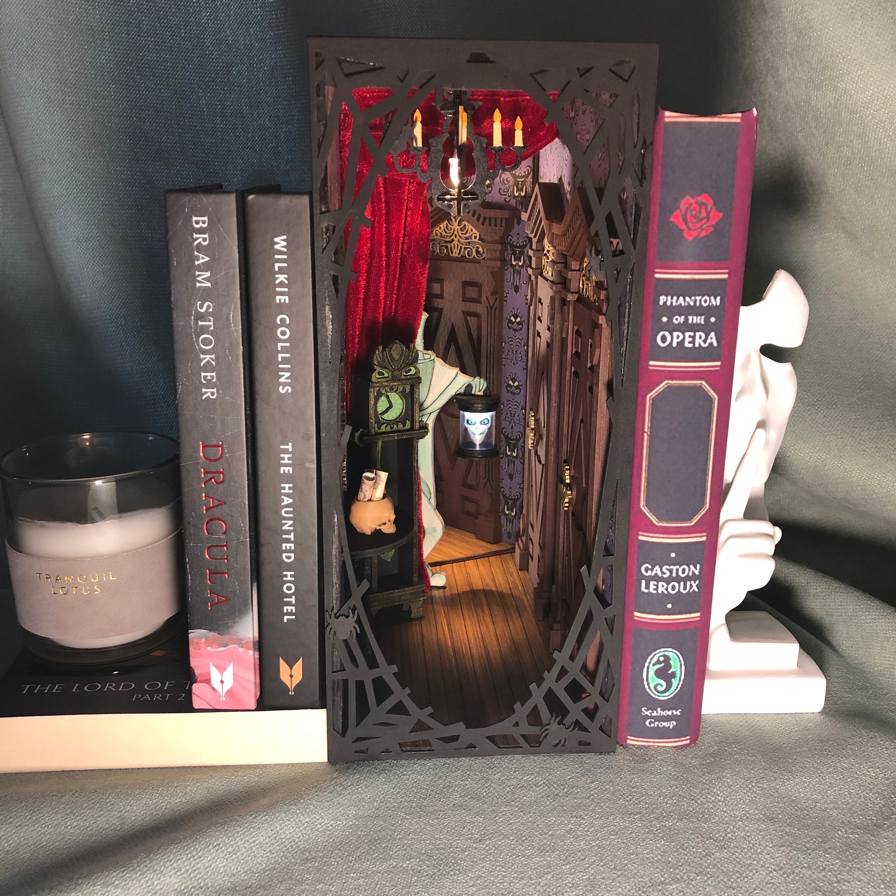 Book Nook Haunted House Bookshelf Insert With Led Ghost Figurine in Hat ...