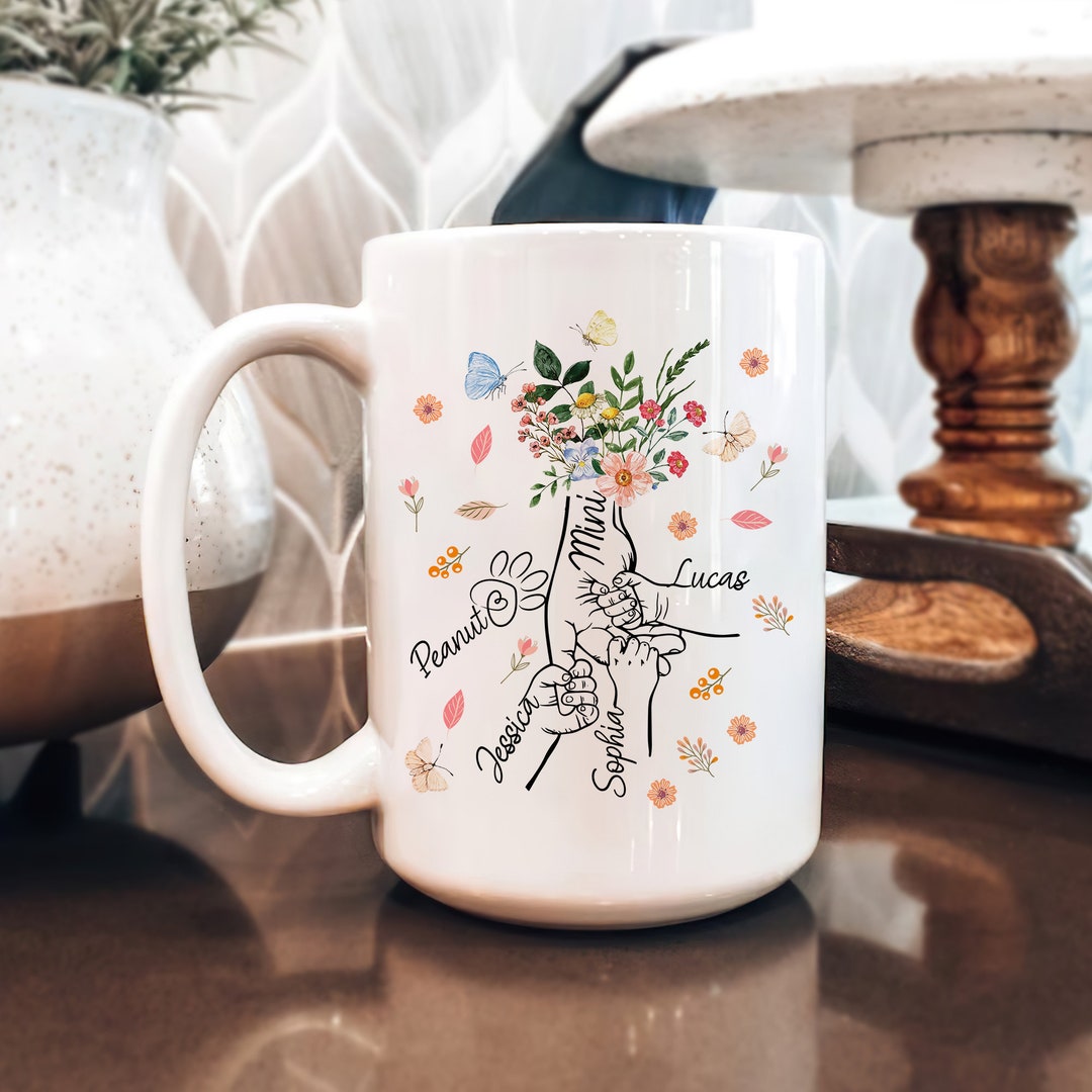 Personalized Mom Mug, Kids Holding Mom‘s Hand Mugs, Grandma Coffee Mug ...