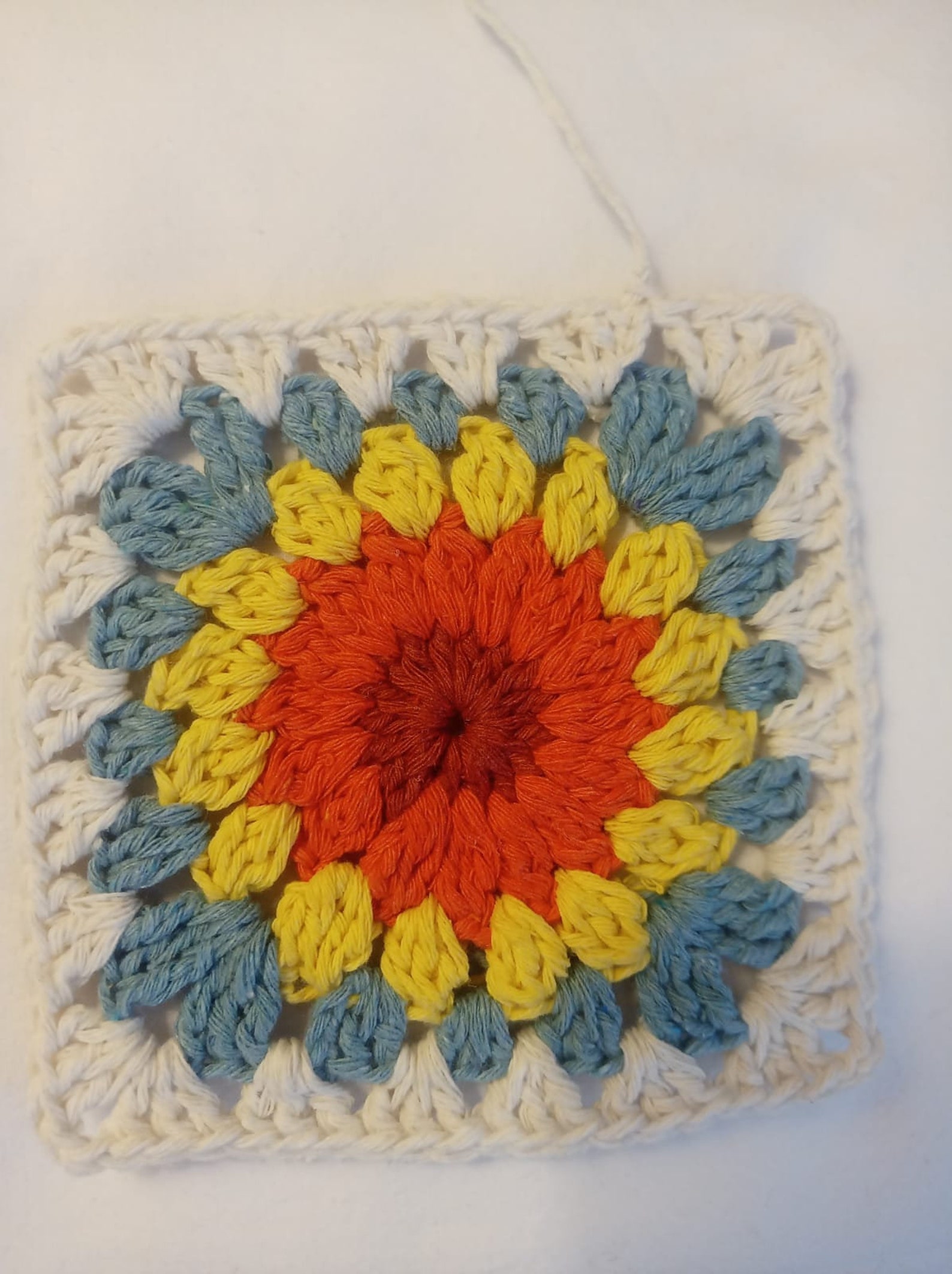 Daisy Granny Square, Granny Floral Purse, Floral Granny Square, Flower ...