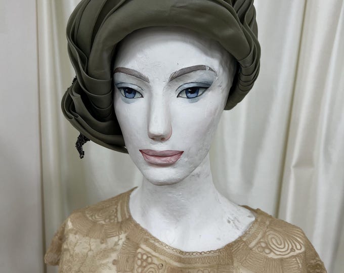 Vintage 1940s. England. Beautiful Brimless Turban Hat. Asymmetrical ...
