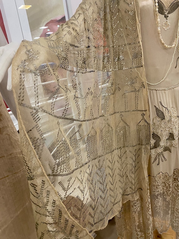 Antique Shawl 1920s, Egypt. A rare shawl with a legen… - Gem