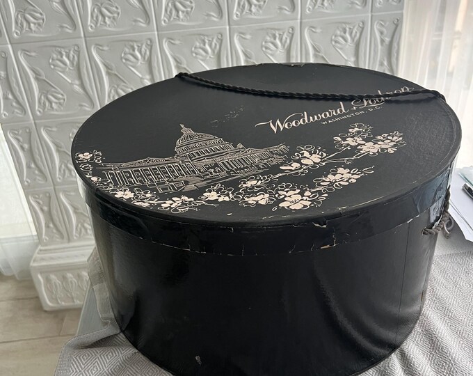 Antique Large Hat Box, 1930-1950, USA. Inscription: 