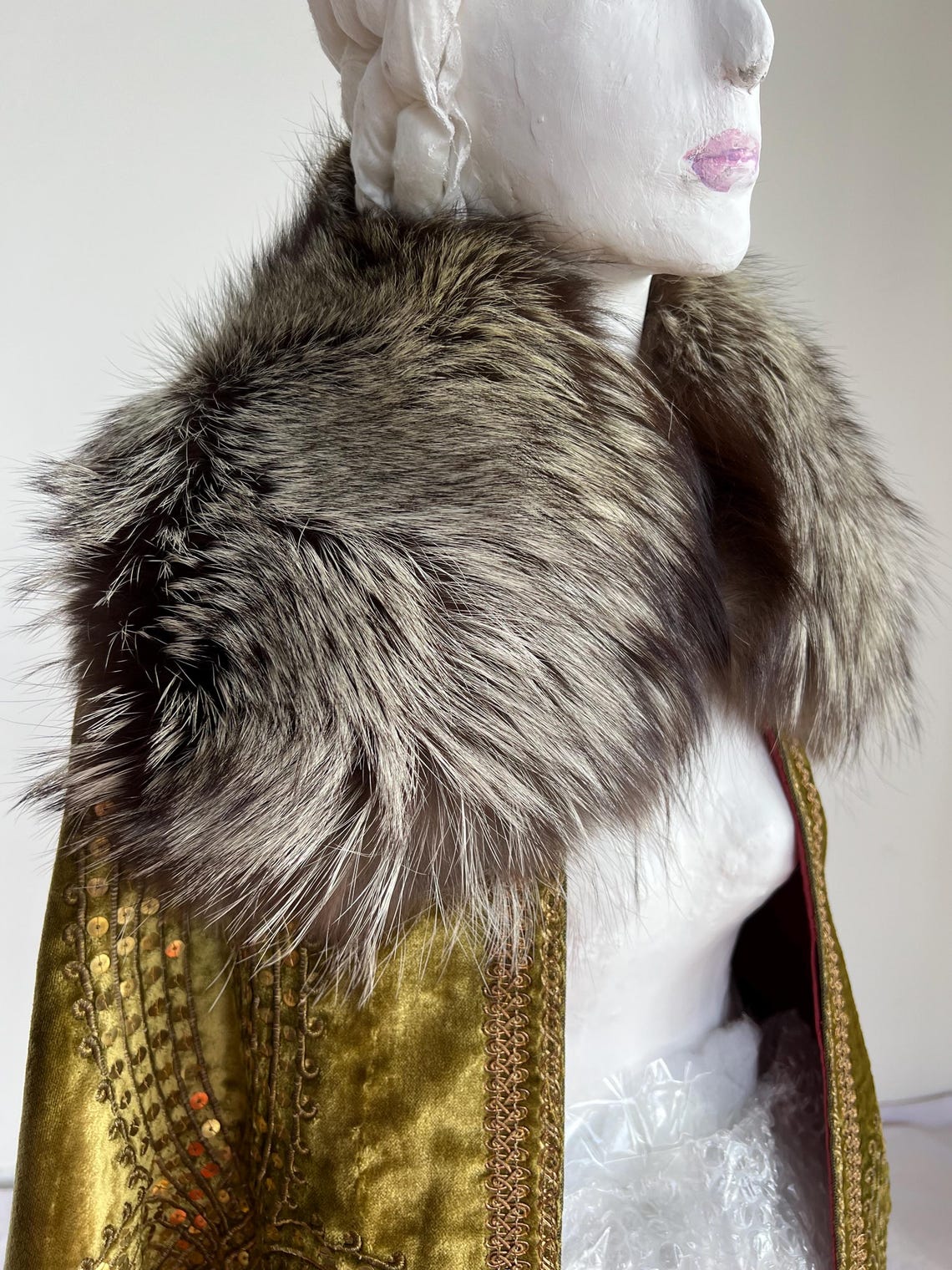 Vintage Collar 2000 Year. Europe. Wide Collar Made of Natural Fur - Fox ...