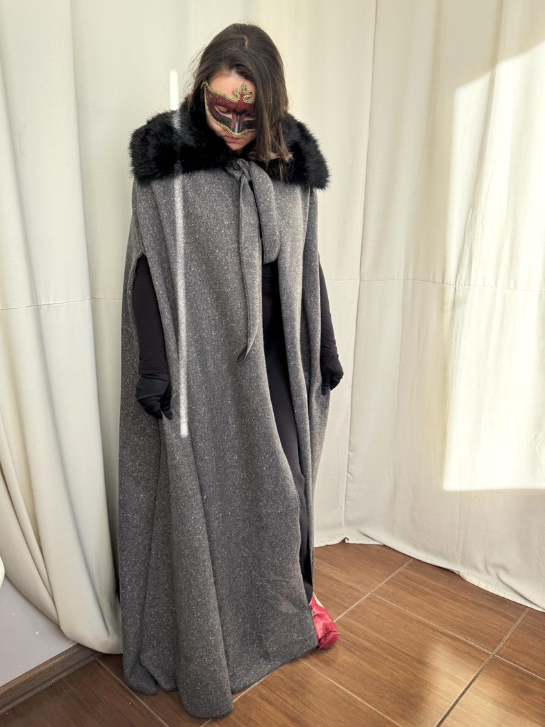 Medieval Fantasy Cape Cloak With Faux Fur Collar Game of Thrones, LOTR ...