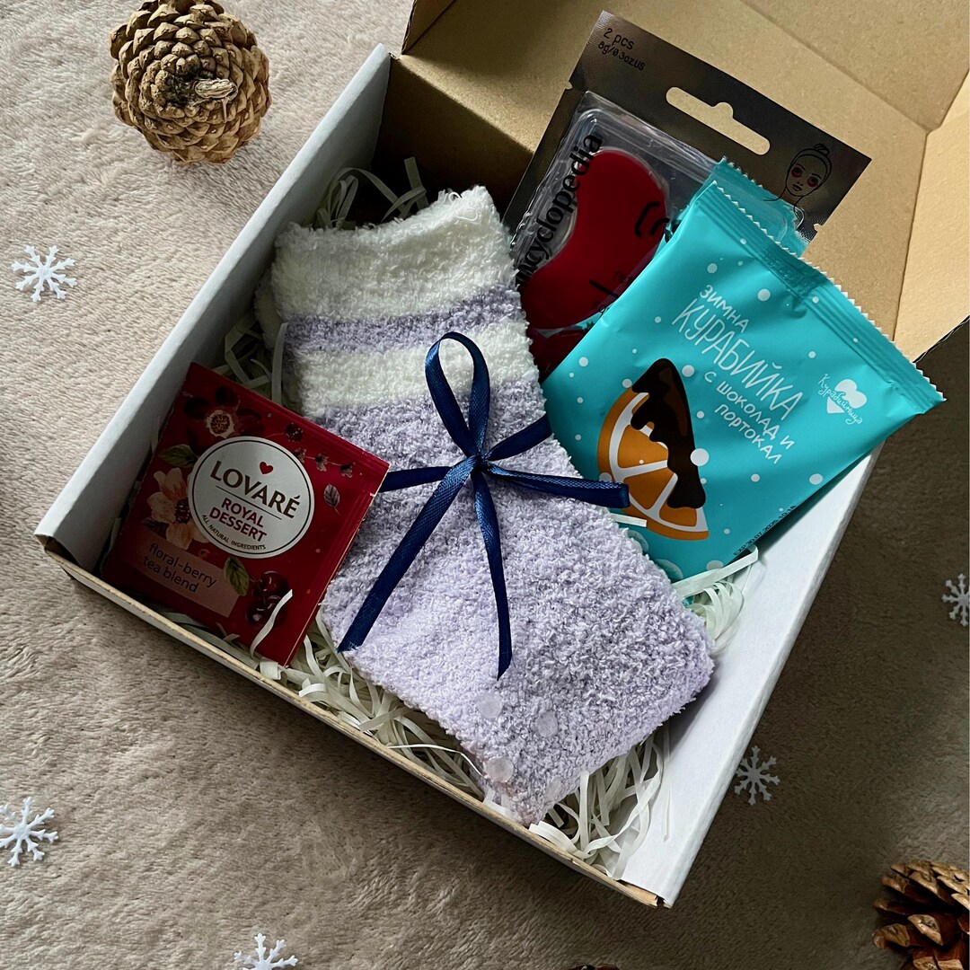 Period Survival Kit Self Care Weekend Pamper Gift Box for Her Cozy Gift ...