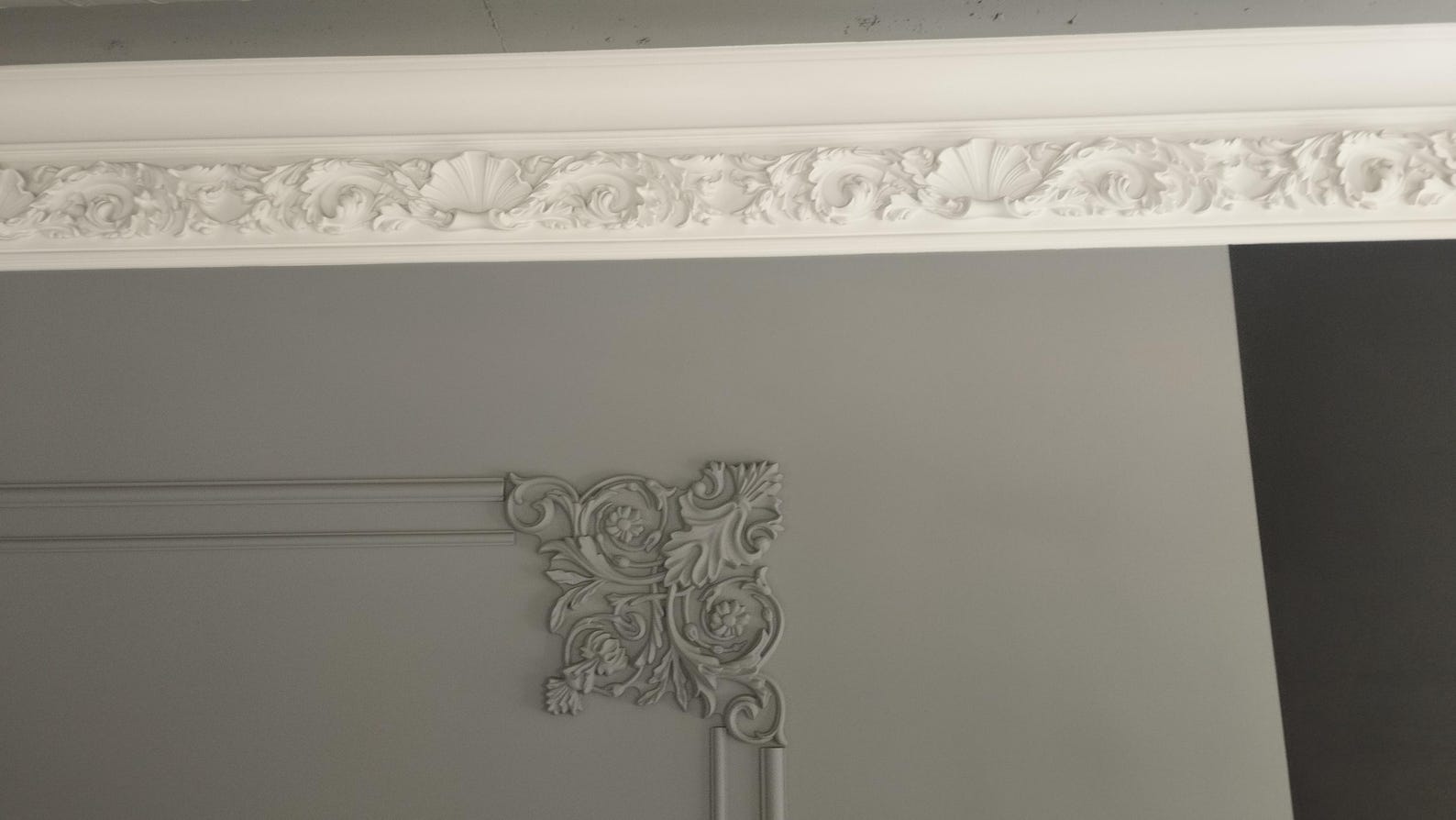 Large Carved Plaster Corner, Beautiful Wall Decoration, Stylish ...