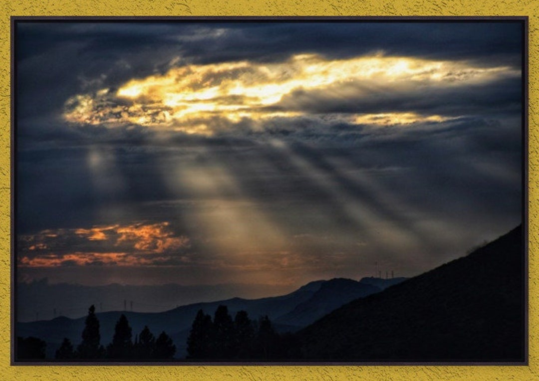 Ethereal Mountain Sunset - Dramatic Cloud Formations Landscape ...