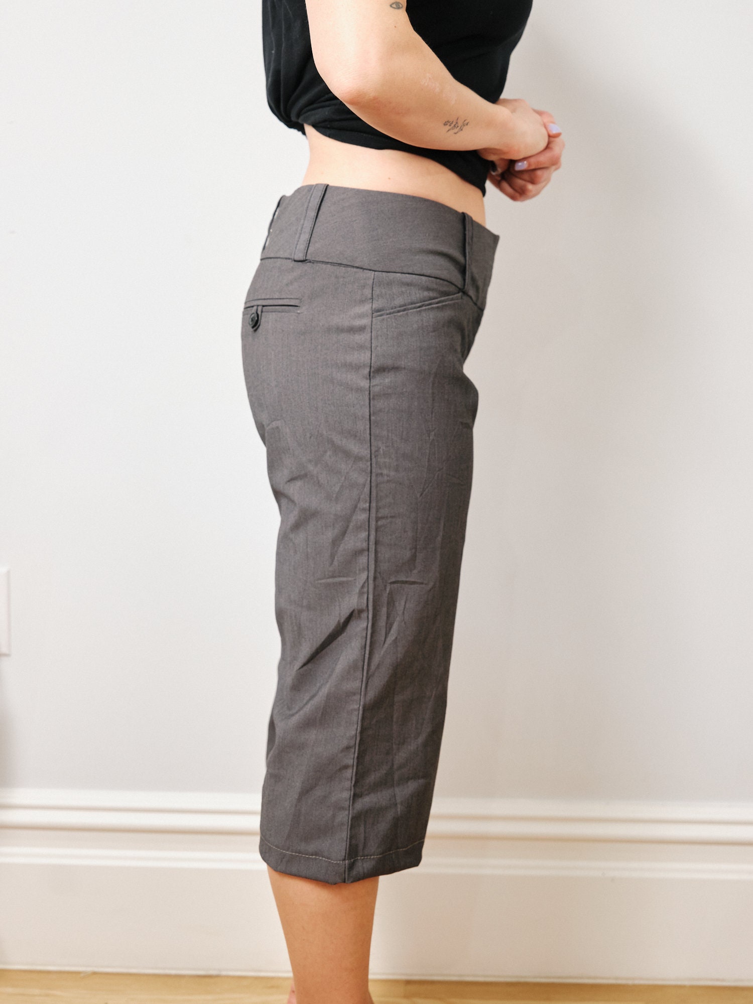 Maurices Gray Capris - Etsy Canada