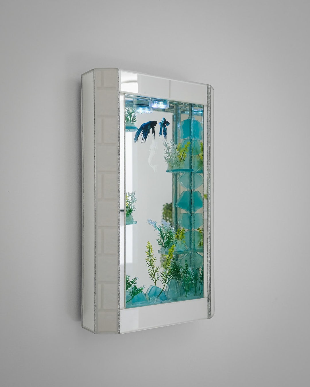 Wall-mounted Mirror Aquarium Betta Tank All-mirrored Design & Turquoise ...