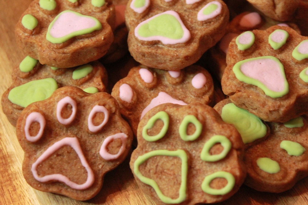 Custom Color Peanut Butter Homemade Paw Dog Treats (12) - Etsy