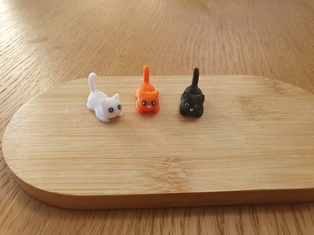 Miniature 3D Printed Cat Trio - Adorable Desk Buddies & Tiny ...