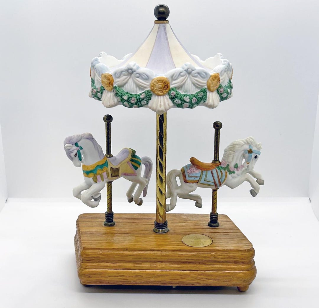 Vintage Willits Design Carousel Music Box - Etsy