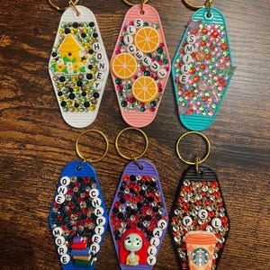 Customizable Retro Motel Keychain: Personalized Acrylic Key Tag - Etsy