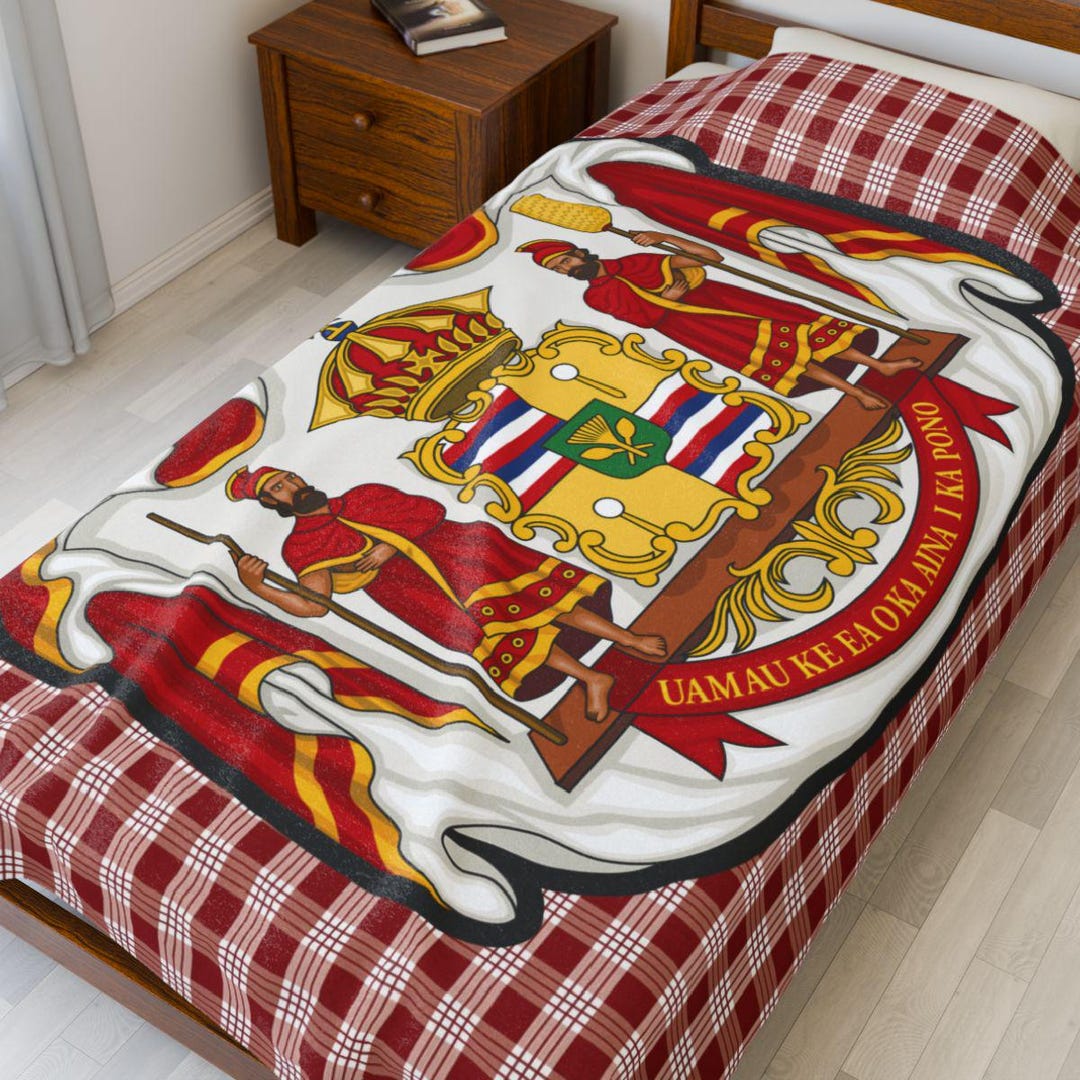 Hawaiian Coat of Arms Palaka Plush Blankets, Hawaiian Style Print ...