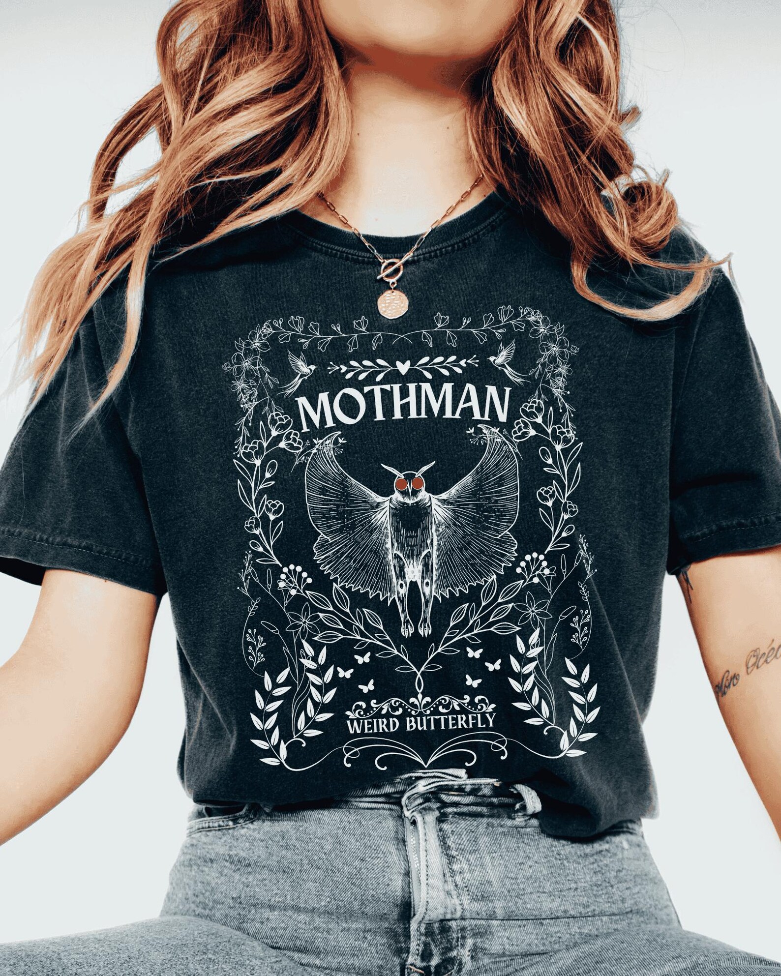 Comfort Colors Mothman Cryptid Cryptozoologist Red Eyed Thing Sweater ...