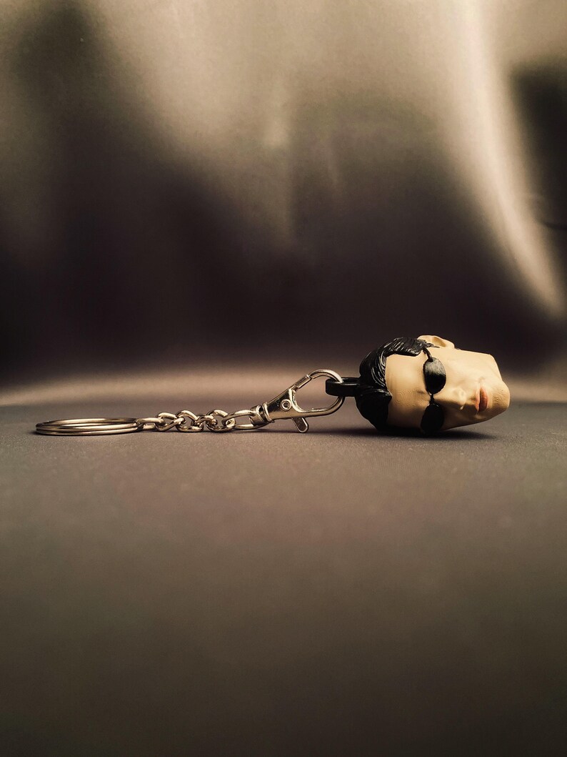 Neo Keychain: the Iconic Matrix Hero in Your Pocket - Keanu Reeves ...